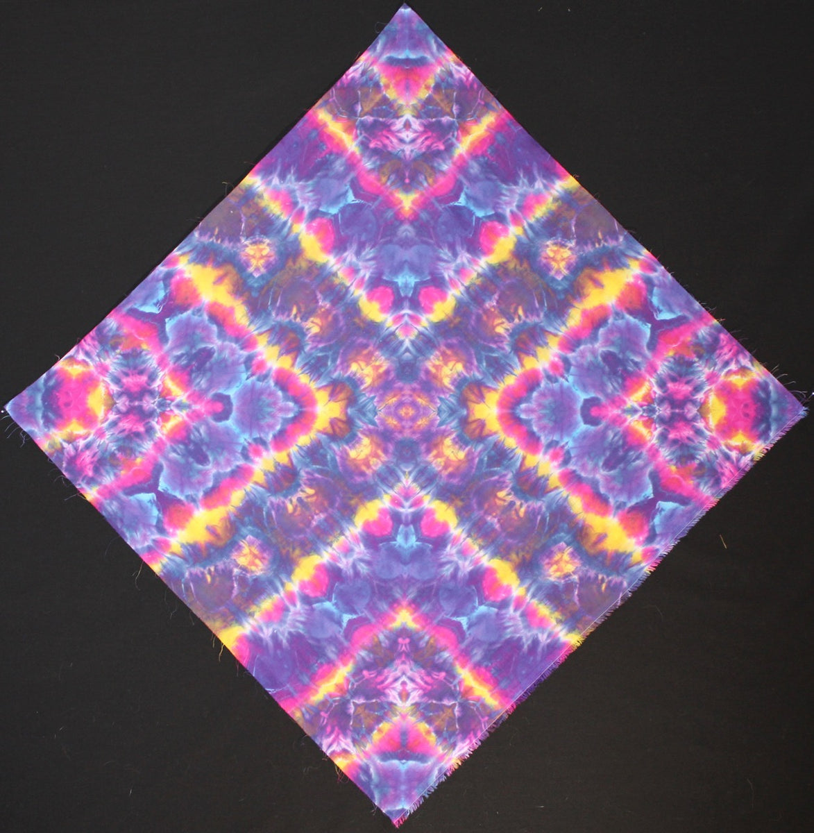 Diagonal Crossed Squares 28"X28" #4446 – Courtenay Tie Dye