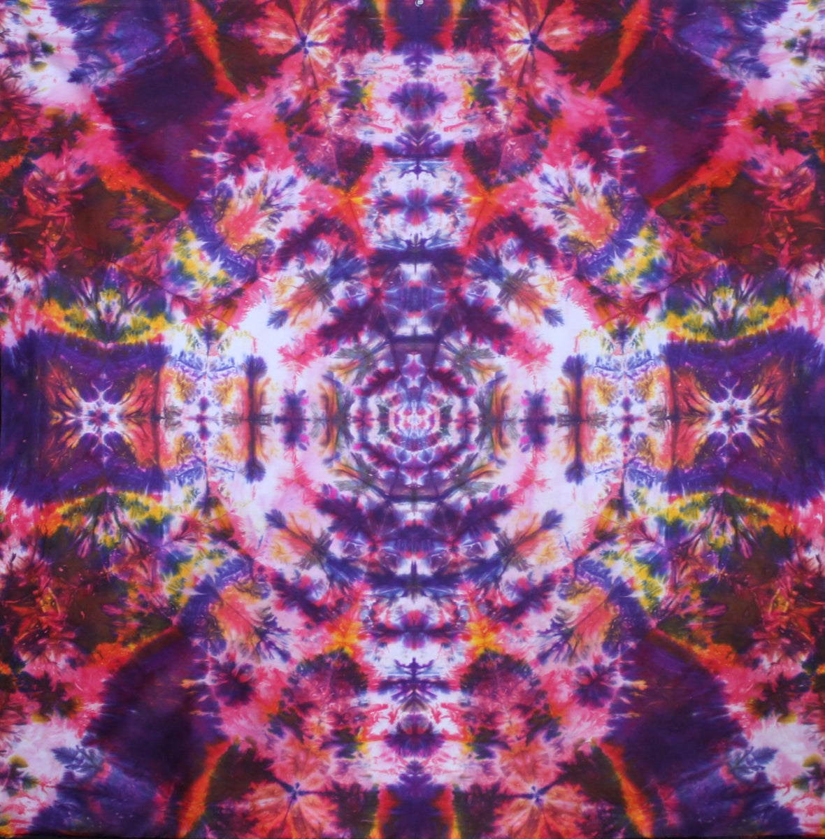 Tajma Halo 44" x 44" #1084 – Courtenay Tie Dye